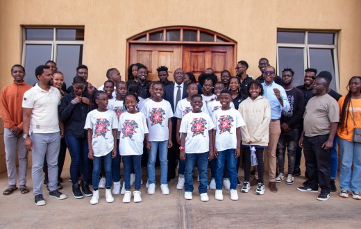 The first greatest children's choir in Africa called Watoto (…)