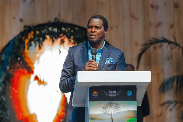 Pastor Robert Kayanja’s Prophetic Message to Rwanda and (…)