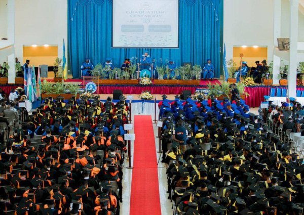 Kigali: More than 500 students we awarded Degrees in The (…)